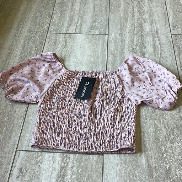 Style House | Tops | Brand New Small Blouse With Tag For Women Floral ...